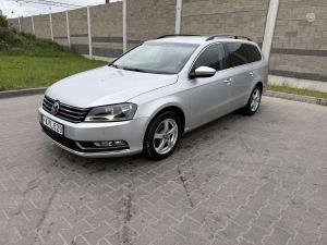 Grey Volkswagen Passat 2011 in Vilnius, with an engine capacity of 1.60 L and mileage of 249 thousand km for 4000 €, photo  on AUTOMOTO.COM.LV