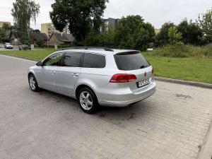 Grey Volkswagen Passat 2011 in Vilnius, with an engine capacity of 1.60 L and mileage of 249 thousand km for 4000 €, photo 5 on AUTOMOTO.COM.LV