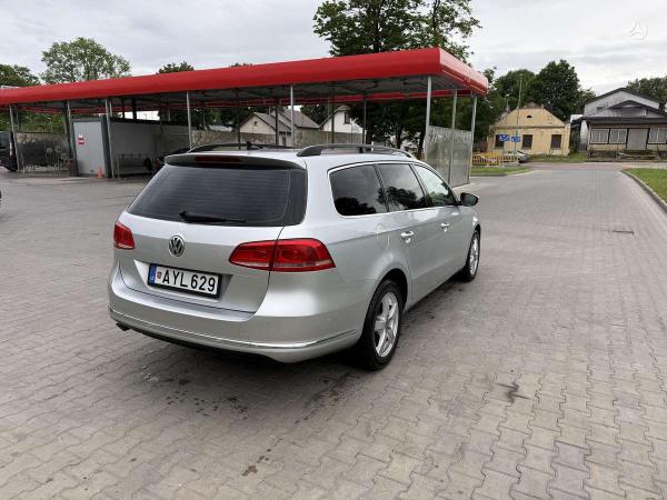Grey Volkswagen Passat 2011 in Vilnius, with an engine capacity of 1.60 L and mileage of 249 thousand km for 4000 €, photo 6 on AUTOMOTO.COM.LV