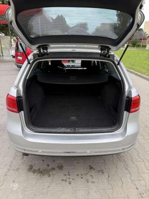 Grey Volkswagen Passat 2011 in Vilnius, with an engine capacity of 1.60 L and mileage of 249 thousand km for 4000 €, photo 10 on AUTOMOTO.COM.LV