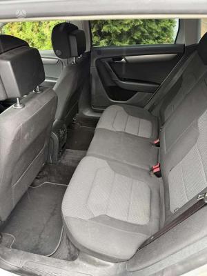 Grey Volkswagen Passat 2011 in Vilnius, with an engine capacity of 1.60 L and mileage of 249 thousand km for 4000 €, photo 12 on AUTOMOTO.COM.LV