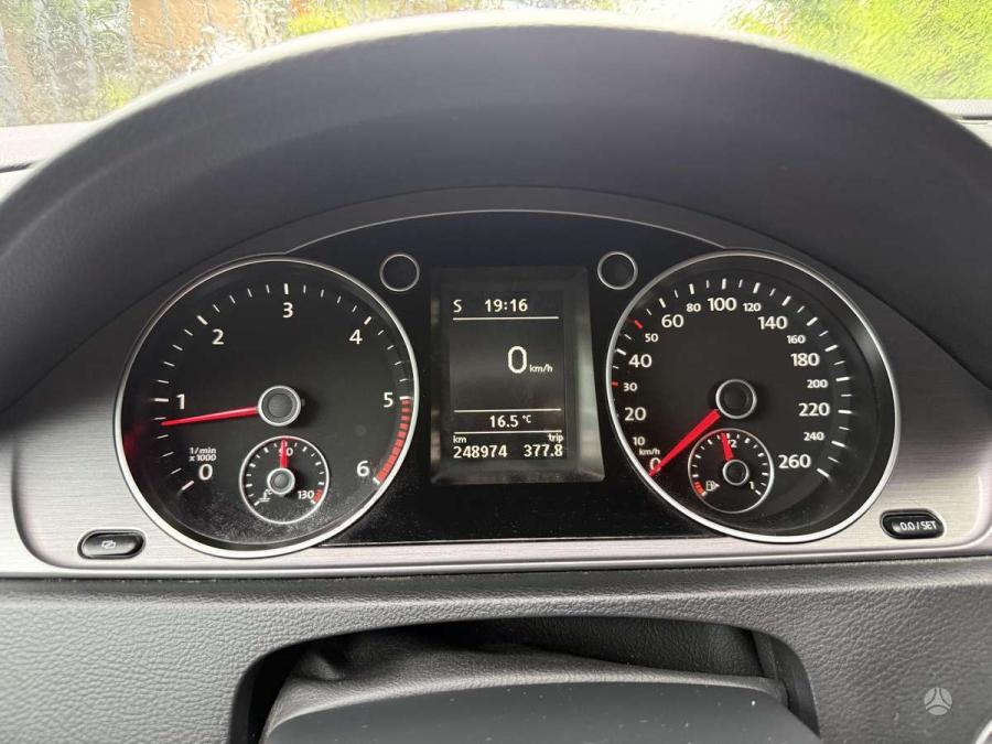 Grey Volkswagen Passat 2011 in Vilnius, with an engine capacity of 1.60 L and mileage of 249 thousand km for 4000 €, photo 15 on AUTOMOTO.COM.LV