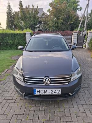 Pelēks Volkswagen Passat 2011 Viļņa, ar dzinēja tilpumu 1.60 L un nobraukumu 327 tūkst. km par 3800 €, foto  vietnē AUTOMOTO.COM.LV