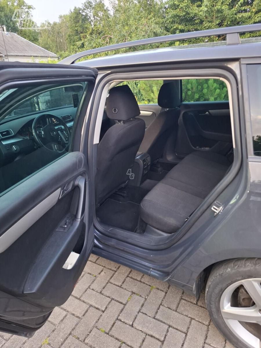 Pelēks Volkswagen Passat 2011 Viļņa, ar dzinēja tilpumu 1.60 L un nobraukumu 327 tūkst. km par 3800 €, foto 9 vietnē AUTOMOTO.COM.LV