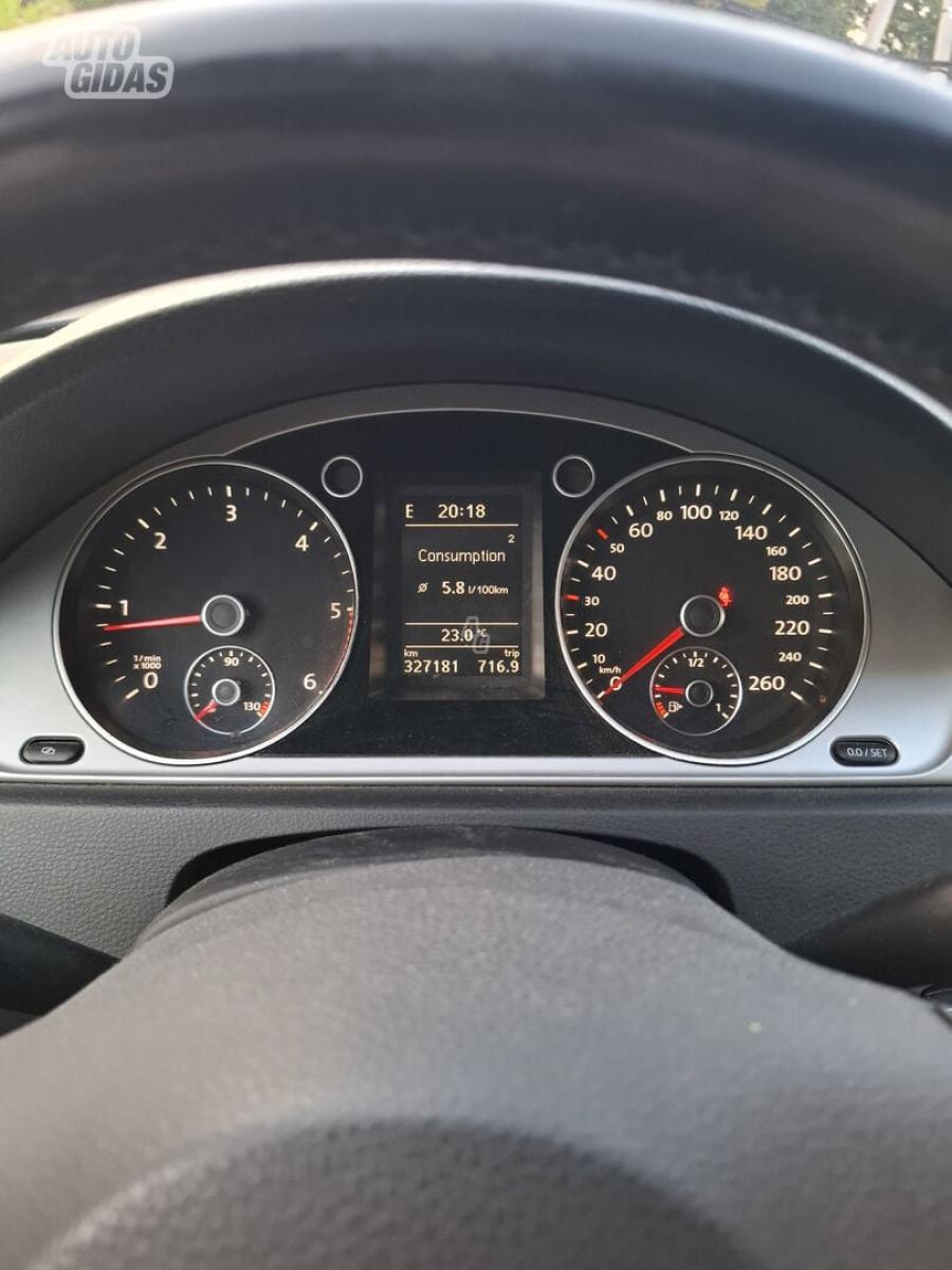 Pelēks Volkswagen Passat 2011 Viļņa, ar dzinēja tilpumu 1.60 L un nobraukumu 327 tūkst. km par 3800 €, foto 10 vietnē AUTOMOTO.COM.LV