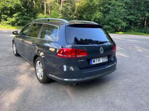 Grey Volkswagen Passat 2011 in Vilnius, with an engine capacity of 1.39 L and mileage of 219 thousand km for 3700 €, photo  on AUTOMOTO.COM.LV