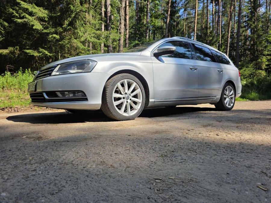 Grey Volkswagen Passat 2011 in Vilnius, with an engine capacity of 2.00 L and mileage of 265 thousand km for 4400 €, photo 6 on AUTOMOTO.COM.LV