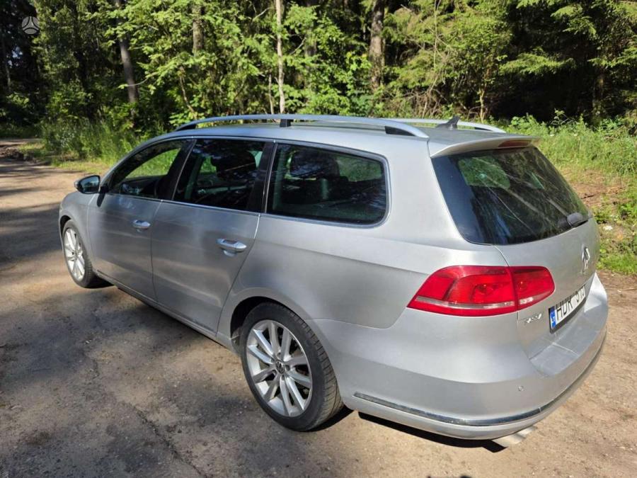 Grey Volkswagen Passat 2011 in Vilnius, with an engine capacity of 2.00 L and mileage of 265 thousand km for 4400 €, photo 10 on AUTOMOTO.COM.LV