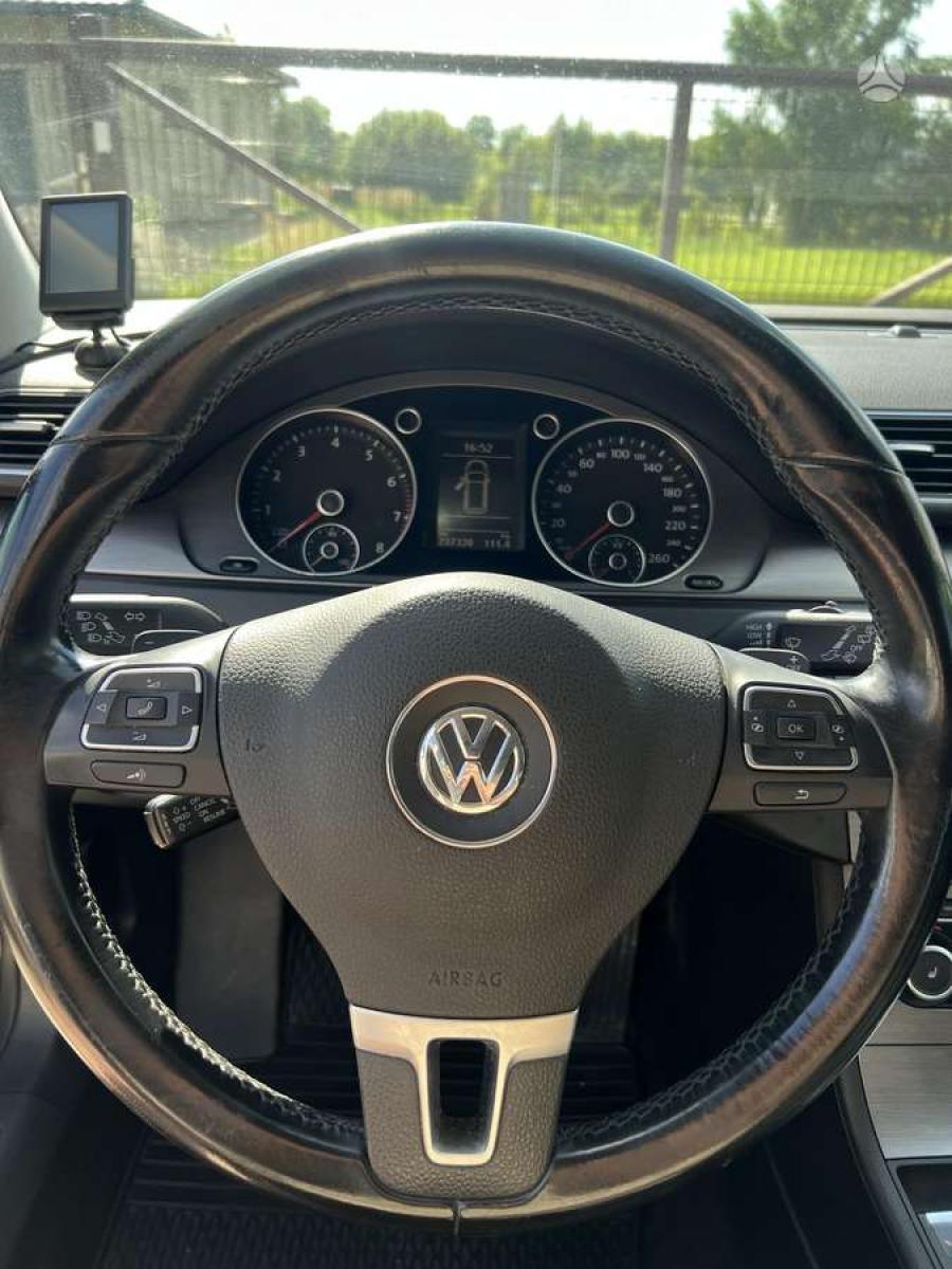 Pelēks Volkswagen Passat 2011 Kauņa, ar dzinēja tilpumu 1.39 L un nobraukumu 237 tūkst. km par 4650 €, foto 14 vietnē AUTOMOTO.COM.LV