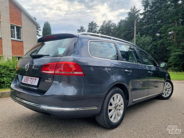 Pelēks Volkswagen Passat 2011 Ignalina, ar dzinēja tilpumu 1.90 L un nobraukumu 212 tūkst. km par 4650 €, foto 5 vietnē AUTOMOTO.COM.LV