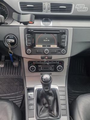 Pelēks Volkswagen Passat 2011 Ignalina, ar dzinēja tilpumu 1.90 L un nobraukumu 212 tūkst. km par 4650 €, foto 15 vietnē AUTOMOTO.COM.LV
