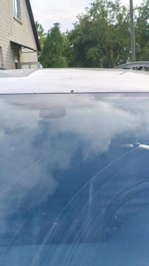 Pelēks Volkswagen Passat 2011 Bauska, ar dzinēja tilpumu 2.00 L un nobraukumu 294 tūkst. km par 3600 €, foto 5 vietnē AUTOMOTO.COM.LV