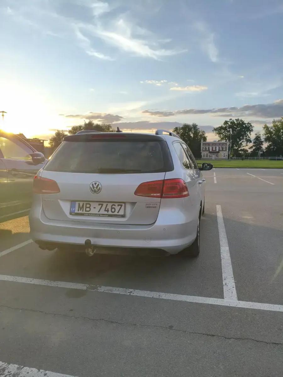 Pelēks Volkswagen Passat 2011 Bauska, ar dzinēja tilpumu 2.00 L un nobraukumu 294 tūkst. km par 3600 €, foto 9 vietnē AUTOMOTO.COM.LV