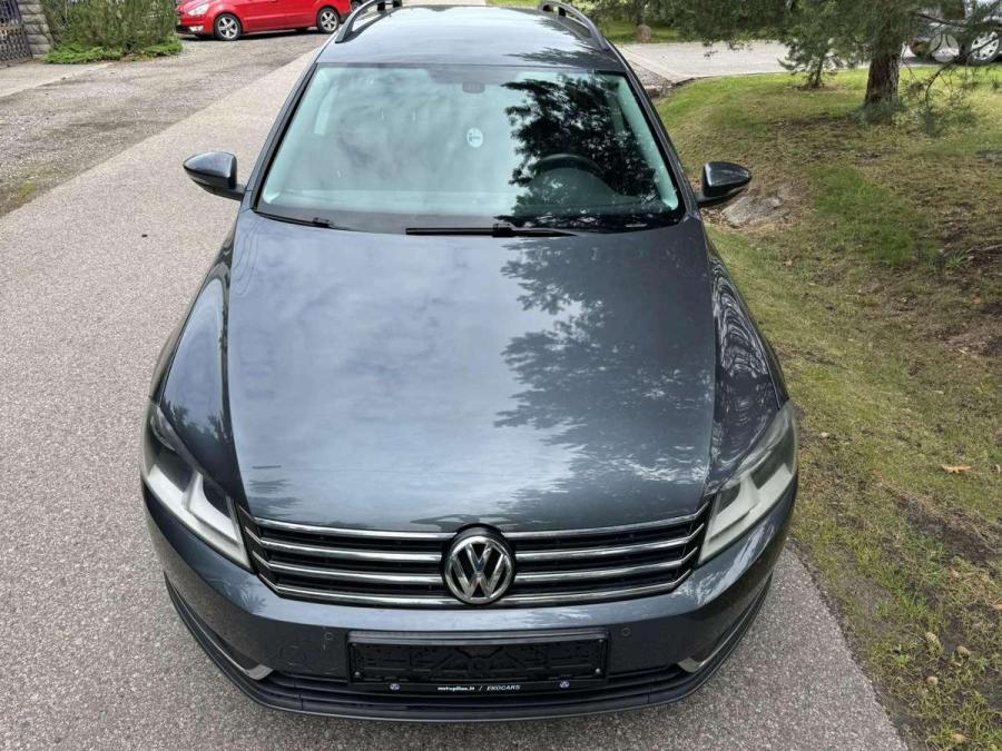 Pelēks Volkswagen Passat 2011 Marijampole, ar dzinēja tilpumu 1.60 L un nobraukumu 140 tūkst. km par 5600 €, foto 3 vietnē AUTOMOTO.COM.LV