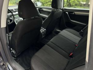 Pelēks Volkswagen Passat 2011 Marijampole, ar dzinēja tilpumu 1.60 L un nobraukumu 140 tūkst. km par 5600 €, foto 9 vietnē AUTOMOTO.COM.LV
