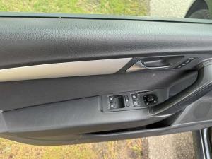 Pelēks Volkswagen Passat 2011 Marijampole, ar dzinēja tilpumu 1.60 L un nobraukumu 140 tūkst. km par 5600 €, foto 10 vietnē AUTOMOTO.COM.LV