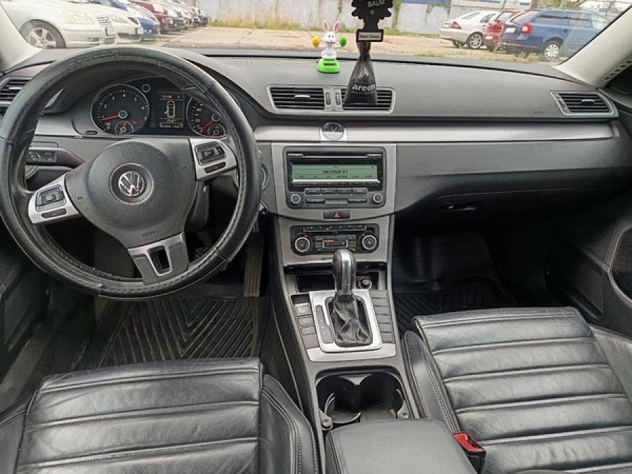 Grey Volkswagen Passat 2011 in Tallinn, with an engine capacity of 1.40 L and mileage of 362 thousand km for 1598 €, photo 6 on AUTOMOTO.COM.LV