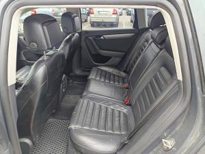 Grey Volkswagen Passat 2011 in Tallinn, with an engine capacity of 1.40 L and mileage of 362 thousand km for 1598 €, photo 8 on AUTOMOTO.COM.LV