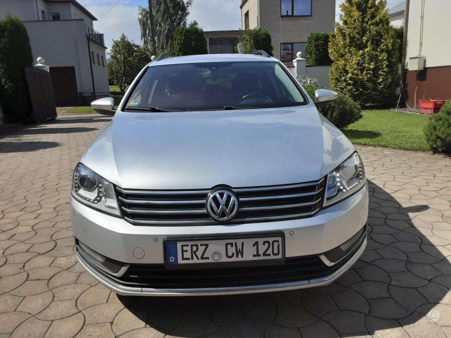 Grey Volkswagen Passat 2011 in Kazlu Ruda, with an engine capacity of 1.97 L and mileage of 383 thousand km for 3900 €, photo 8 on AUTOMOTO.COM.LV