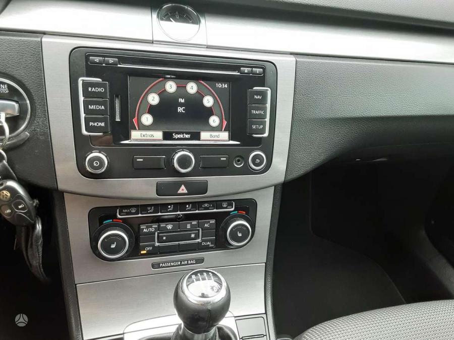 Grey Volkswagen Passat 2011 in Kazlu Ruda, with an engine capacity of 1.97 L and mileage of 383 thousand km for 3900 €, photo 21 on AUTOMOTO.COM.LV