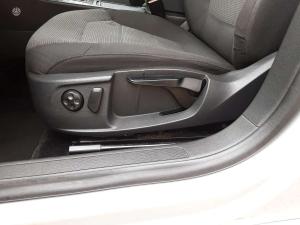 Grey Volkswagen Passat 2011 in Kazlu Ruda, with an engine capacity of 1.97 L and mileage of 383 thousand km for 3900 €, photo 24 on AUTOMOTO.COM.LV