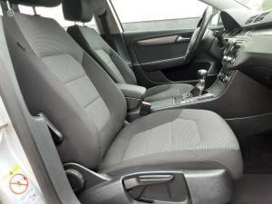 Grey Volkswagen Passat 2011 in Kazlu Ruda, with an engine capacity of 1.97 L and mileage of 383 thousand km for 3900 €, photo 27 on AUTOMOTO.COM.LV