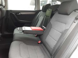 Grey Volkswagen Passat 2011 in Kazlu Ruda, with an engine capacity of 1.97 L and mileage of 383 thousand km for 3900 €, photo 30 on AUTOMOTO.COM.LV