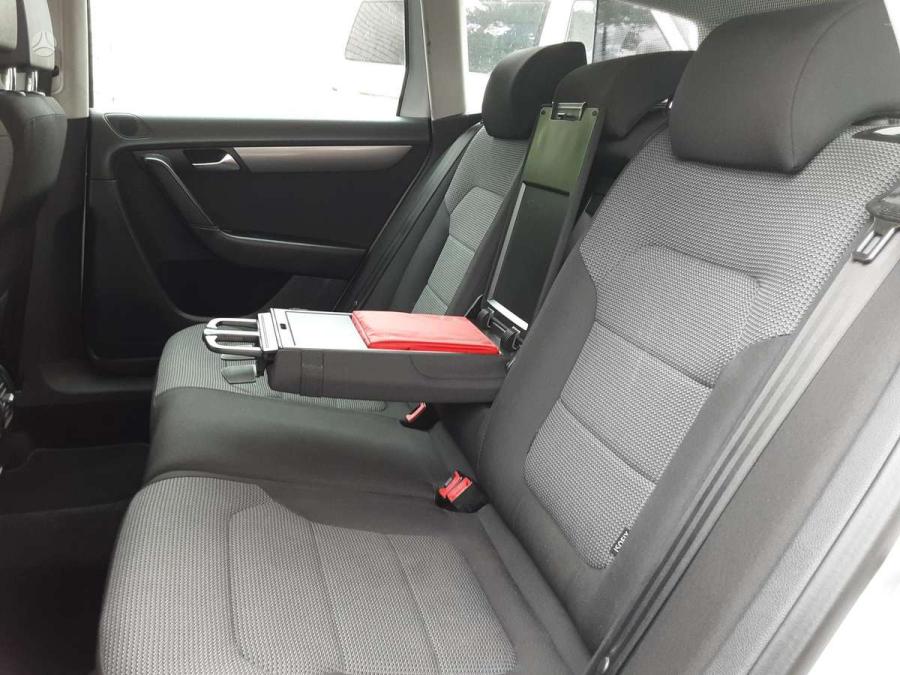Grey Volkswagen Passat 2011 in Kazlu Ruda, with an engine capacity of 1.97 L and mileage of 383 thousand km for 3900 €, photo 30 on AUTOMOTO.COM.LV