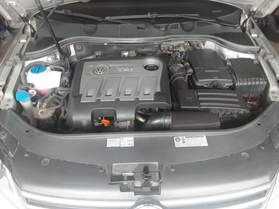 Grey Volkswagen Passat 2011 in Kazlu Ruda, with an engine capacity of 1.97 L and mileage of 383 thousand km for 3900 €, photo 34 on AUTOMOTO.COM.LV