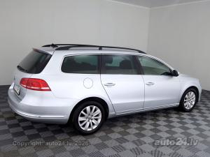 Grey Volkswagen Passat 2011 in Tallinn, with an engine capacity of 1.60 L and mileage of 359 thousand km for 2699 €, photo 4 on AUTOMOTO.COM.LV