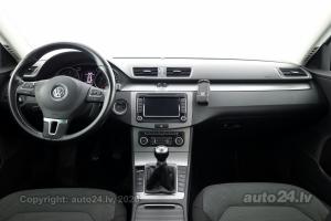 Grey Volkswagen Passat 2011 in Tallinn, with an engine capacity of 1.60 L and mileage of 359 thousand km for 2699 €, photo 6 on AUTOMOTO.COM.LV