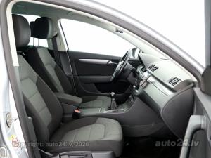 Grey Volkswagen Passat 2011 in Tallinn, with an engine capacity of 1.60 L and mileage of 359 thousand km for 2699 €, photo 7 on AUTOMOTO.COM.LV