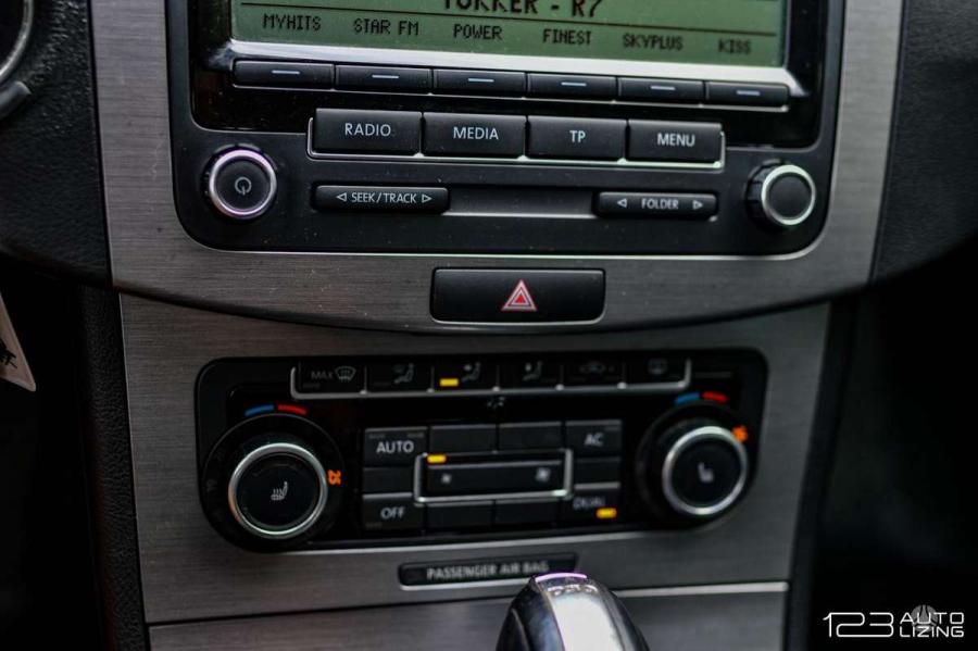 Pelēks Volkswagen Passat 2011 Kretinga, ar dzinēja tilpumu 2.00 L un nobraukumu 267 tūkst. km par 5750 €, foto 18 vietnē AUTOMOTO.COM.LV