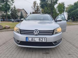 Grey Volkswagen Passat 2011 in Kaunas, with an engine capacity of 1.60 L and mileage of 260 thousand km for 3000 €, photo  on AUTOMOTO.COM.LV