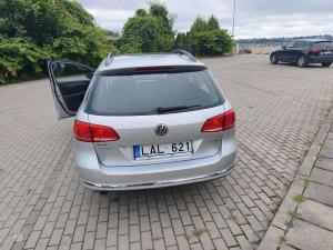Grey Volkswagen Passat 2011 in Kaunas, with an engine capacity of 1.60 L and mileage of 260 thousand km for 3000 €, photo 6 on AUTOMOTO.COM.LV