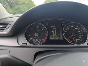 Grey Volkswagen Passat 2011 in Kaunas, with an engine capacity of 1.60 L and mileage of 260 thousand km for 3000 €, photo 9 on AUTOMOTO.COM.LV