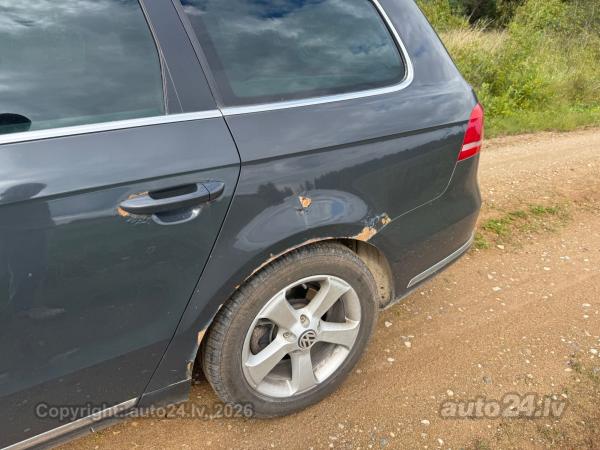 Фольксваген Пассат 2011 в Выру на AUTOMOTO.COM.LV Серый Фольксваген Пассат 2011 в Выру, объемом двигателя 1.40 л и пробегом 342 тыс. км за 2500 €, фото 4 на AUTOMOTO.COM.LV