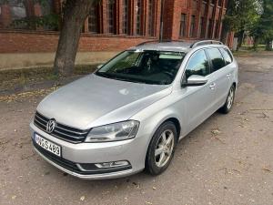 Pelēks Volkswagen Passat 2011 Panevēža, ar dzinēja tilpumu 1.97 L un nobraukumu 350 tūkst. km par 2800 €, foto  vietnē AUTOMOTO.COM.LV