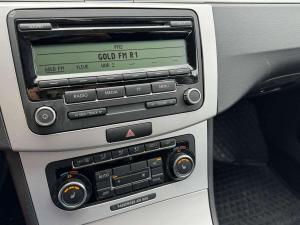 Grey Volkswagen Passat 2011 in Marijampole, with an engine capacity of 1.60 L and mileage of 140 thousand km for 4999 €, photo 16 on AUTOMOTO.COM.LV