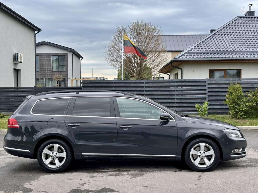Pelēks Volkswagen Passat 2011 Viļņa, ar dzinēja tilpumu 1.97 L un nobraukumu 310 tūkst. km par 4700 €, foto 3 vietnē AUTOMOTO.COM.LV