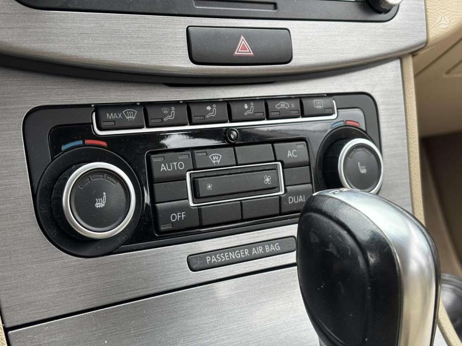 Pelēks Volkswagen Passat 2011 Viļņa, ar dzinēja tilpumu 1.97 L un nobraukumu 310 tūkst. km par 4700 €, foto 12 vietnē AUTOMOTO.COM.LV