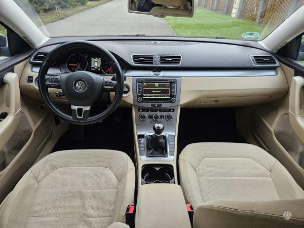 Pelēks Volkswagen Passat 2012 Marijampole, ar dzinēja tilpumu 1.97 L un nobraukumu 278 tūkst. km par 5600 €, foto 6 vietnē AUTOMOTO.COM.LV