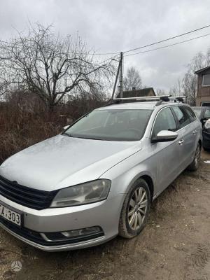 Grey Volkswagen Passat 2012 in Vilnius, with an engine capacity of 2.00 L and mileage of 302 thousand km for 1650 €, photo  on AUTOMOTO.COM.LV