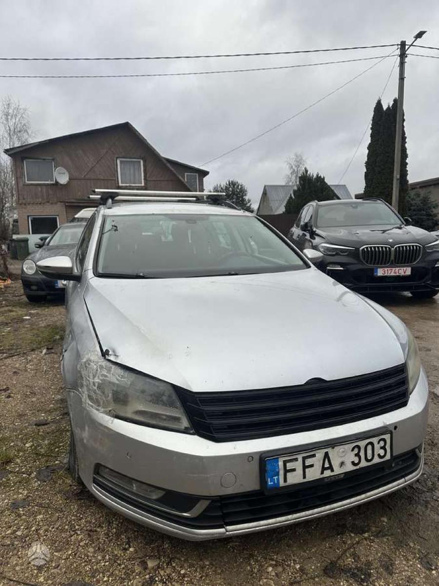 Pelēks Volkswagen Passat 2012 Viļņa, ar dzinēja tilpumu 2.00 L un nobraukumu 302 tūkst. km par 1650 €, foto 2 vietnē AUTOMOTO.COM.LV