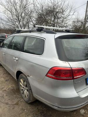 Pelēks Volkswagen Passat 2012 Viļņa, ar dzinēja tilpumu 2.00 L un nobraukumu 302 tūkst. km par 1650 €, foto 4 vietnē AUTOMOTO.COM.LV