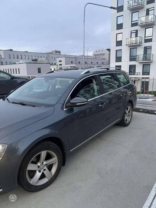 Pelēks Volkswagen Passat 2012 Viļņa, ar dzinēja tilpumu 1.39 L un nobraukumu 165 tūkst. km par 5100 €, foto 3 vietnē AUTOMOTO.COM.LV