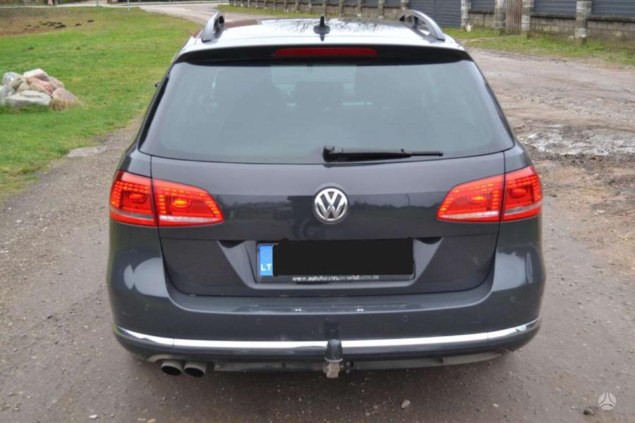 Grey Volkswagen Passat 2012 in Sakiai, with an engine capacity of 1.97 L and mileage of 460 thousand km for 4380 €, photo 8 on AUTOMOTO.COM.LV