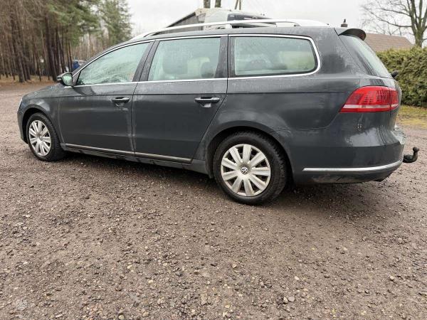 Pelēks Volkswagen Passat 2012 Kazlų Rūda, ar dzinēja tilpumu 1.97 L un nobraukumu 349 tūkst. km par 2900 €, foto 1 vietnē AUTOMOTO.COM.LV