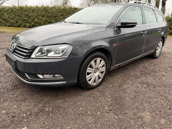 Pelēks Volkswagen Passat 2012 Kazlų Rūda, ar dzinēja tilpumu 1.97 L un nobraukumu 349 tūkst. km par 2900 €, foto 2 vietnē AUTOMOTO.COM.LV