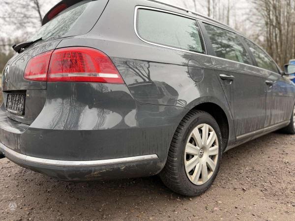 Pelēks Volkswagen Passat 2012 Kazlų Rūda, ar dzinēja tilpumu 1.97 L un nobraukumu 349 tūkst. km par 2900 €, foto 5 vietnē AUTOMOTO.COM.LV